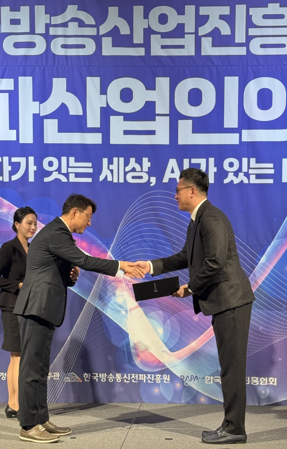 “AI가 직접 통신망 운영한다”…ETRI·삼성·SKT, 6G 패권 전쟁 시작