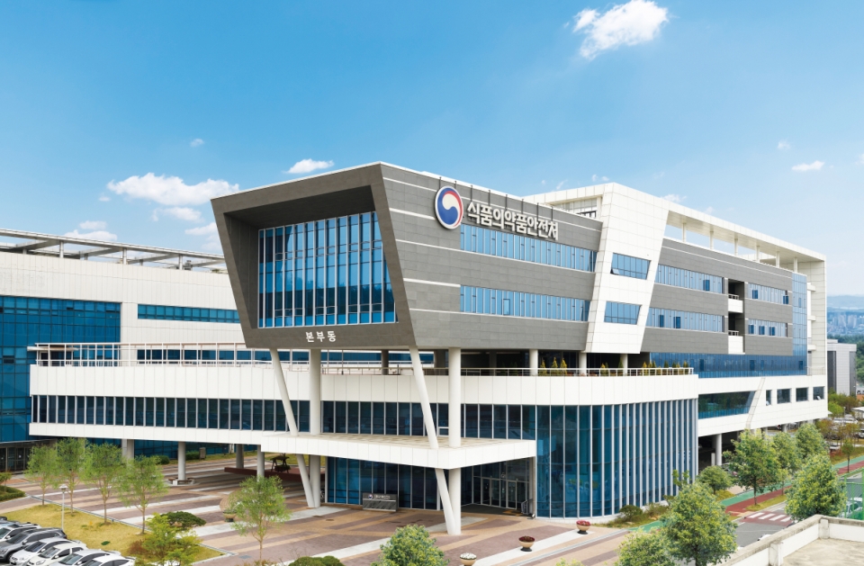 식약처, 8개 법률 제·개정안 국회 통과…바이오의약품 CDMO 규제지원